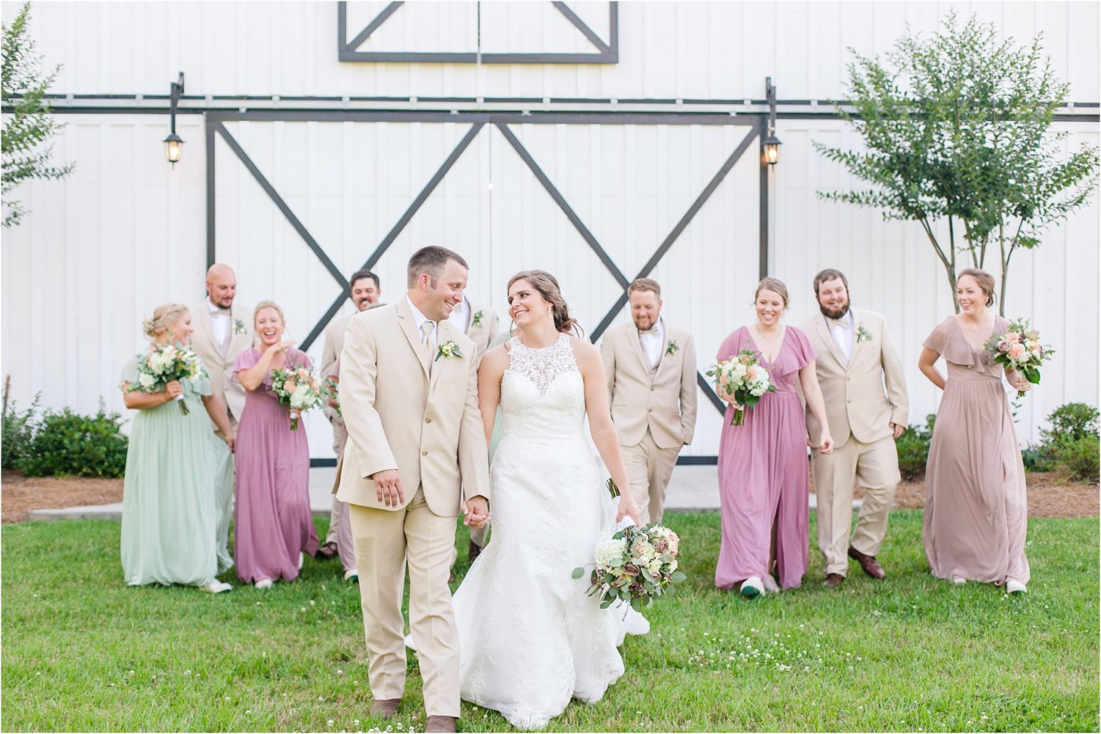 A Summer Wedding at Magnolia Mule Barn | Jessica + Josh ...